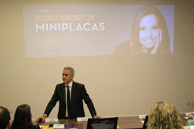 Dental Press – Ertty Silva inicia curso de miniplacas na Dental Press